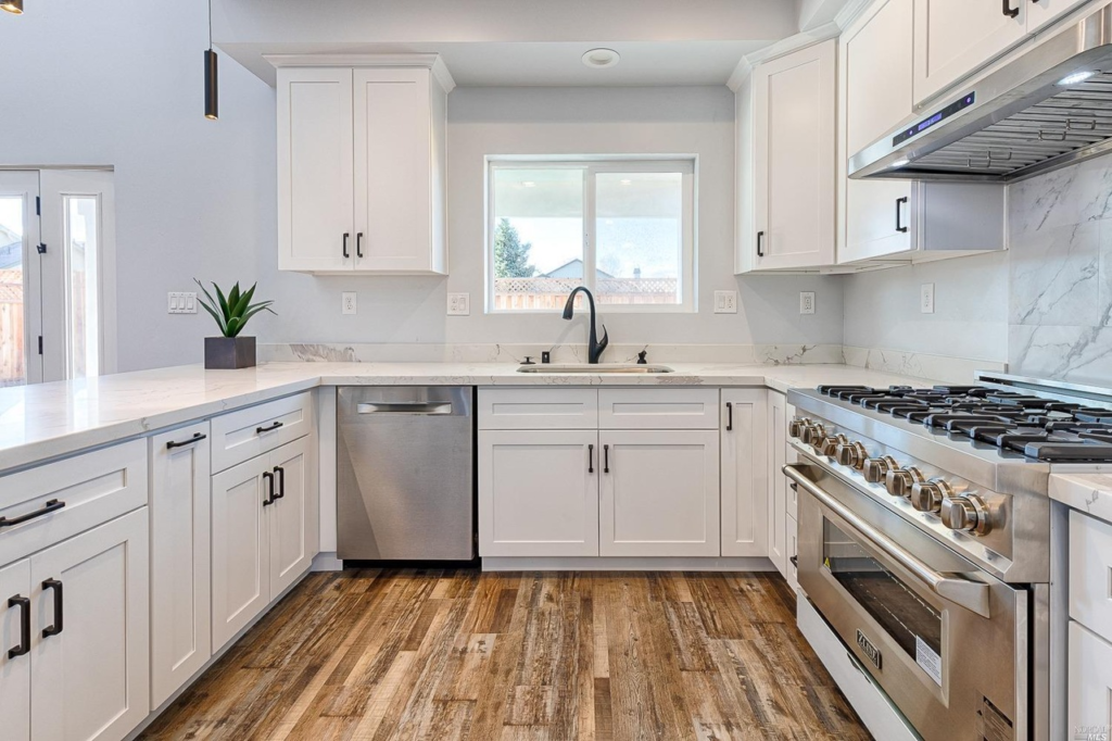 ZMC Cabinetry – Customize Your Dream Kitchens